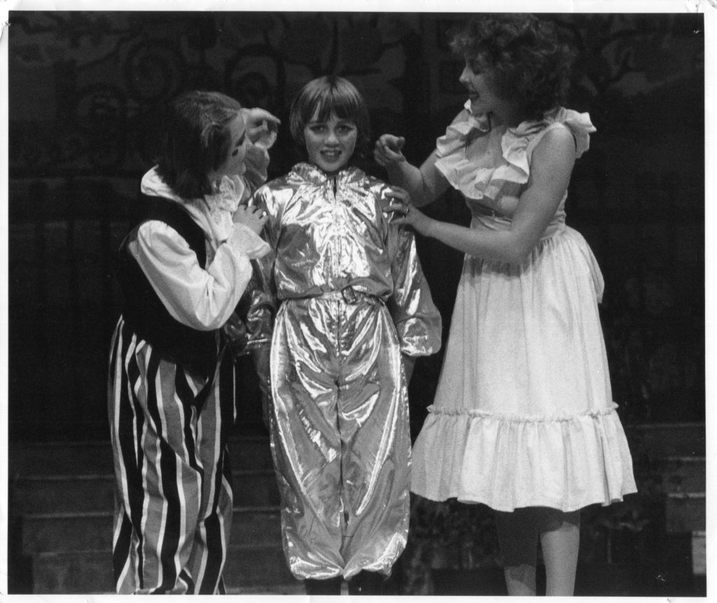 CHS-2001-WIZf – Camberwell High School Ex Students Society